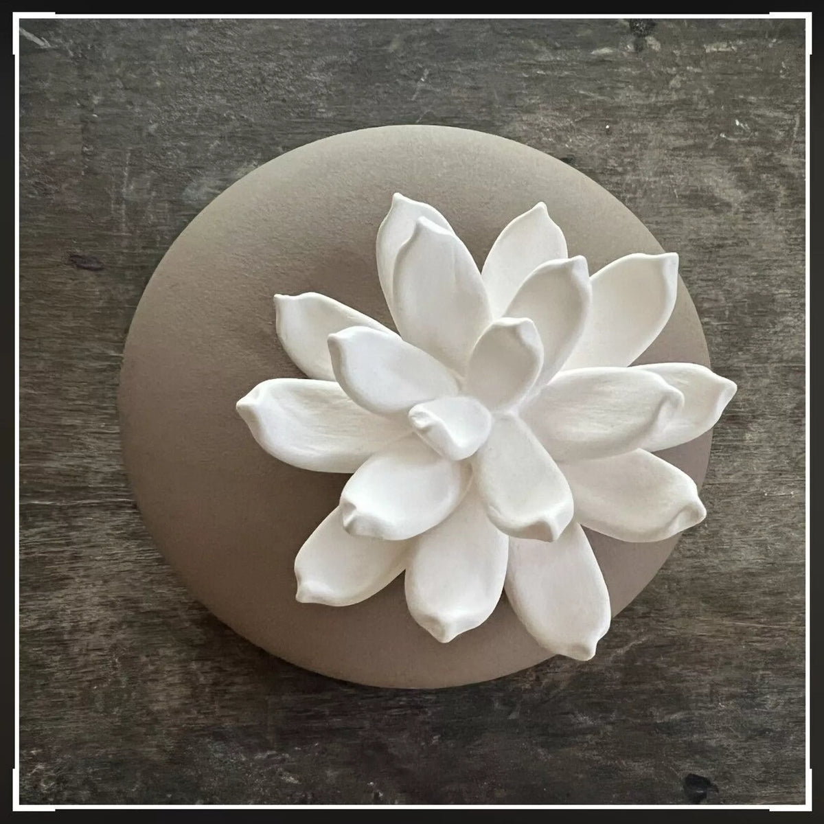 Handmade Light Brown Ceramic Pebble & Porcelain White Lily Oil Diffuse ...